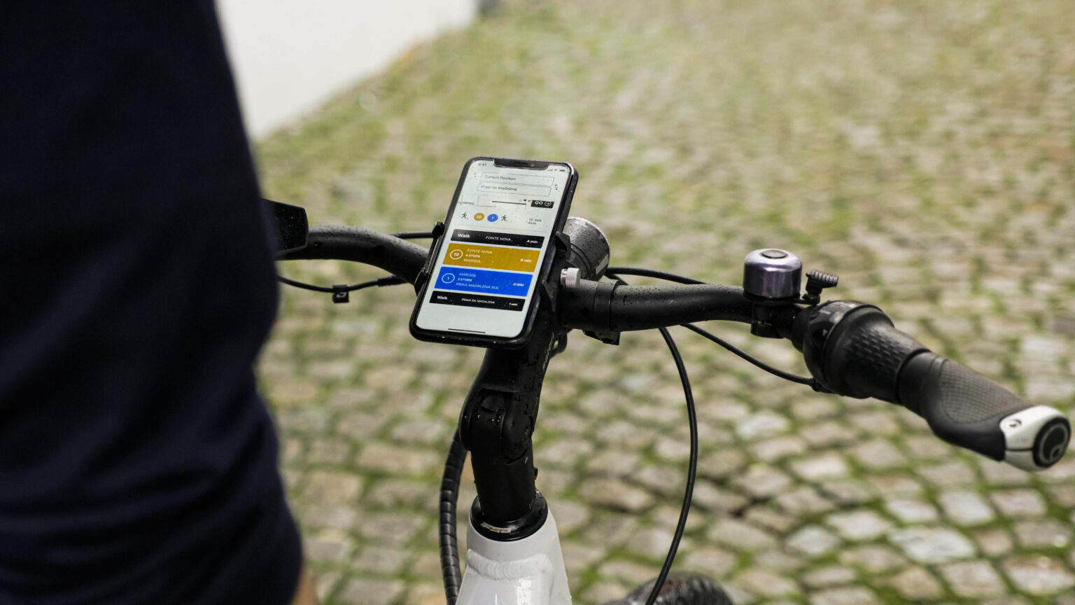 Simple and safe cycling and walking navigation system - EIT Urban Mobility